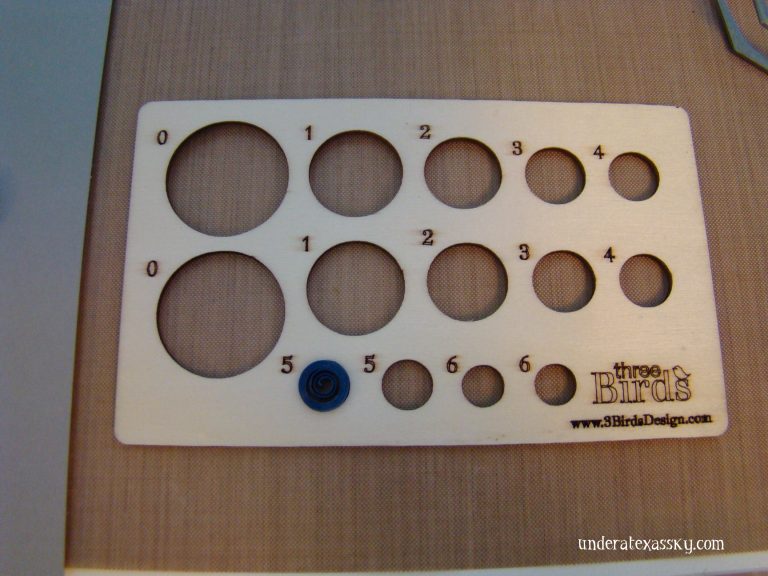 What is Quilling? How to quill a Monogram