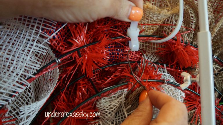 Patriotic Wreath Tutorial Made with Poly Burlap Mesh