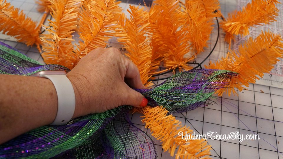 Deco Mesh Halloween Wreath with Witch's Hat Tutorial - Under a Texas Sky