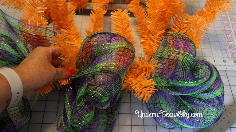 Deco Mesh Halloween Wreath with Witch's Hat Tutorial - Under a Texas Sky